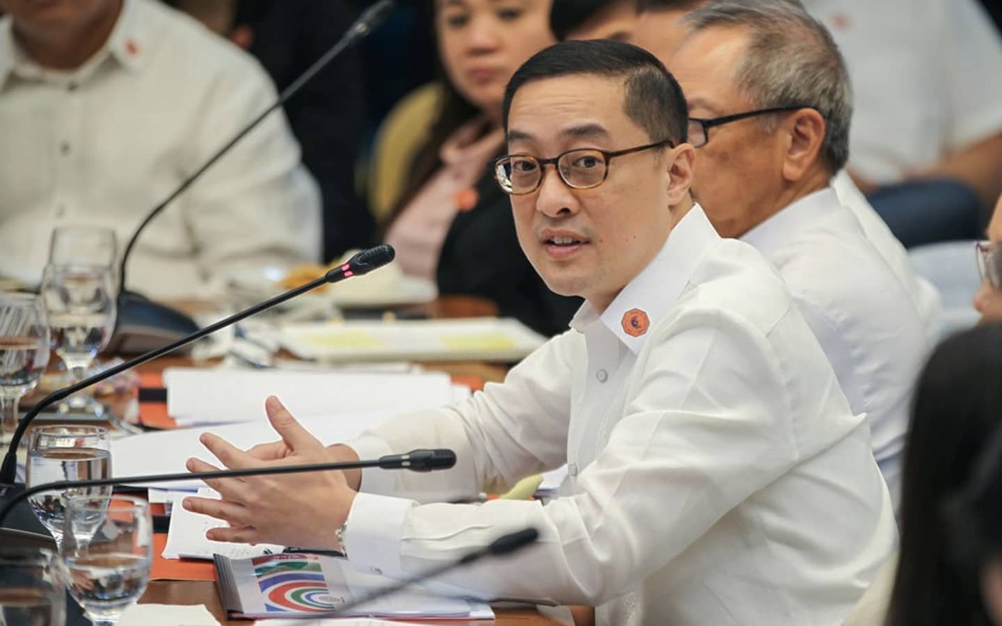 Trending On Twitter: ABS-CBN President And CEO Carlo Katigbak Is The ...