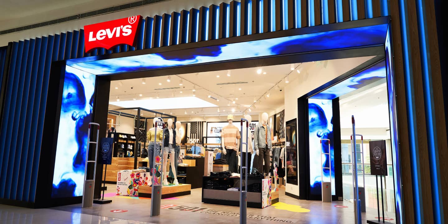 Here's A Denim Store Where You Can Tailor What You Buy | Metro.Style