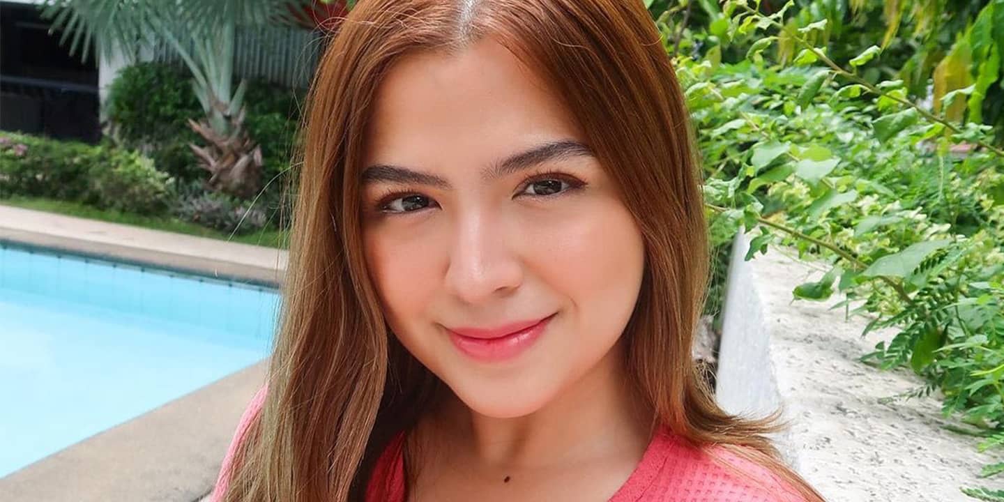 The Secret To Alexa Ilacad's Curves, Revealed | Metro.Style