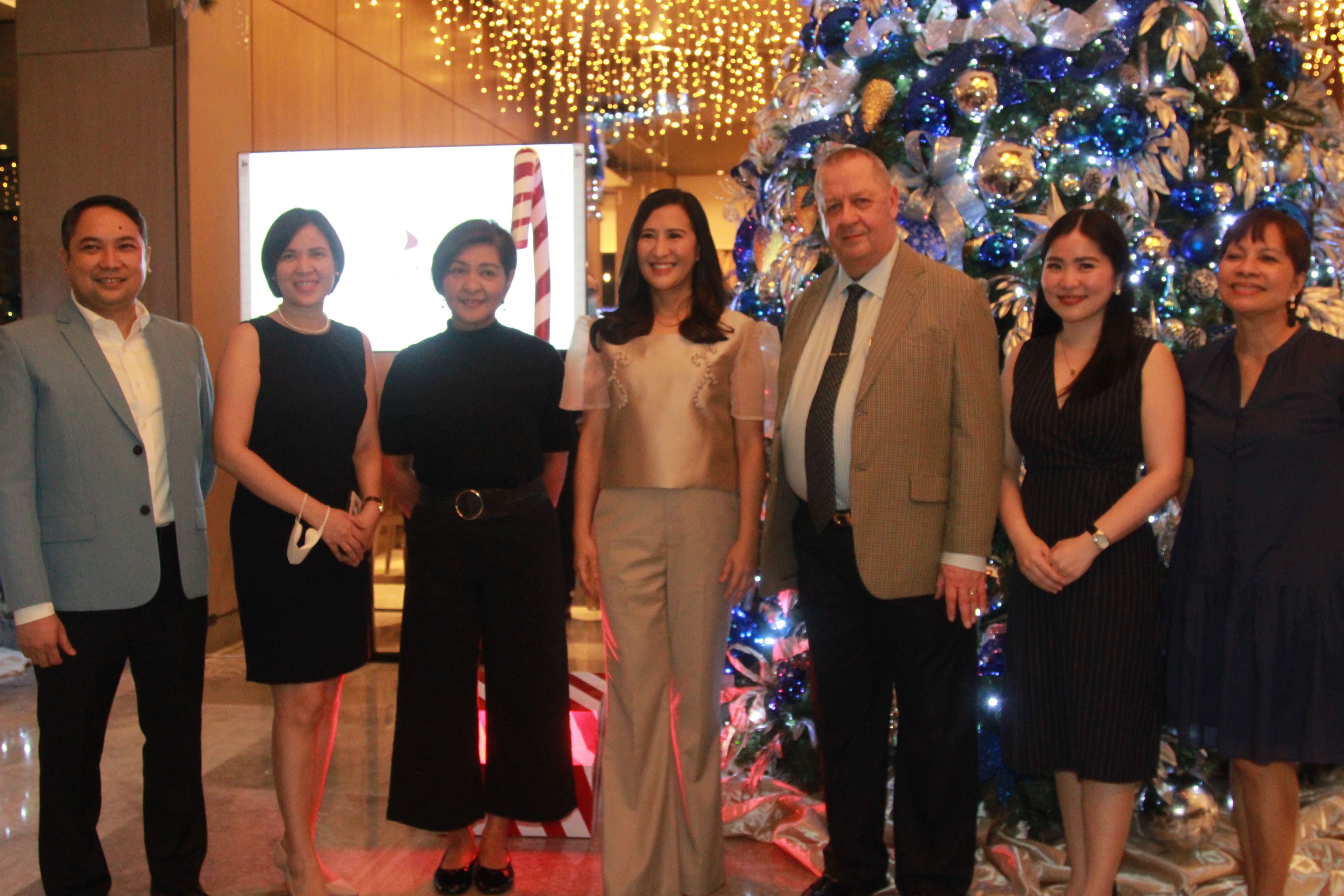 Seda Vertis North Rings In Holiday Cheer With Christmas Tree Lighting ...