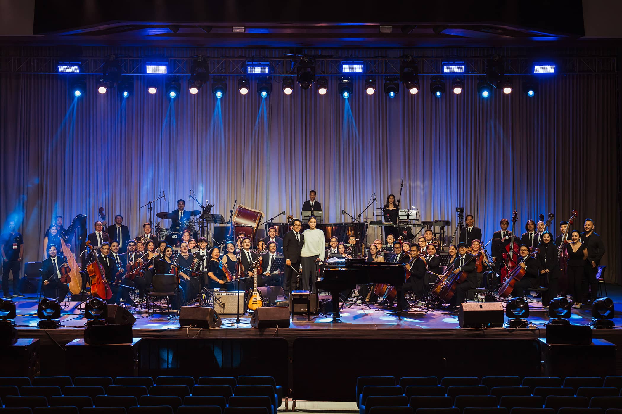 Laufey Shines in ‘A Night at the Symphony’ in Manila | Metro.Style