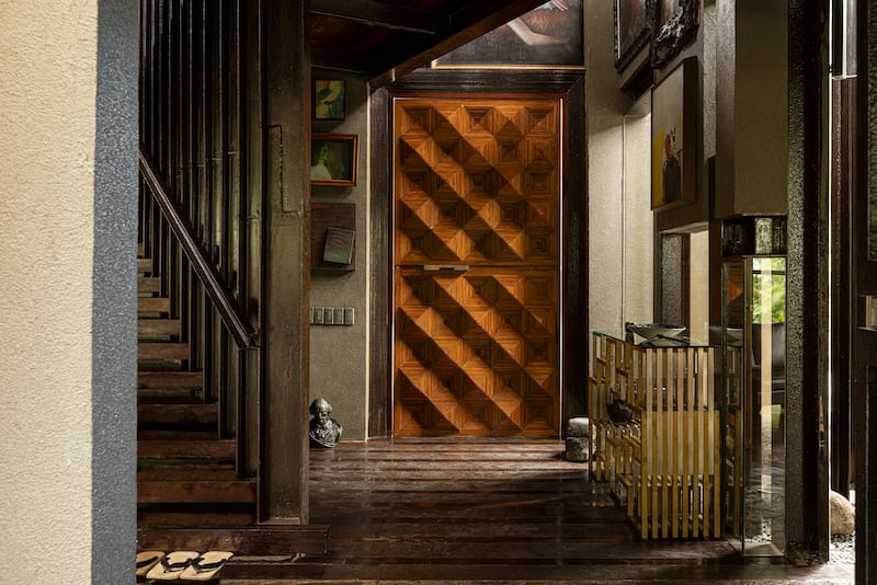 The “Equilateral House” Is A Vessel For Unexpected Surprises | Metro.Style