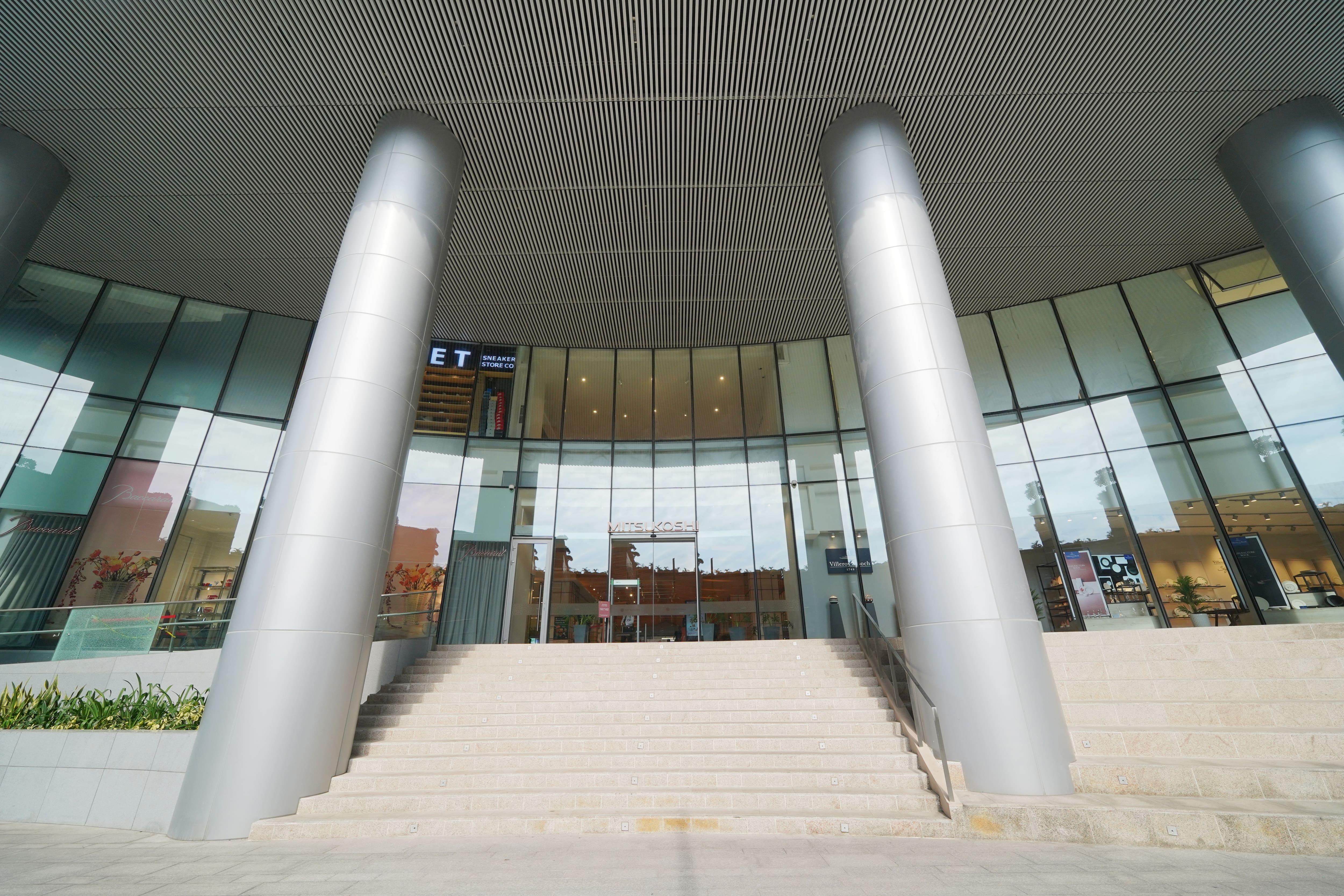 What To Find Inside MITSUKOSHI BGC | Metro.Style