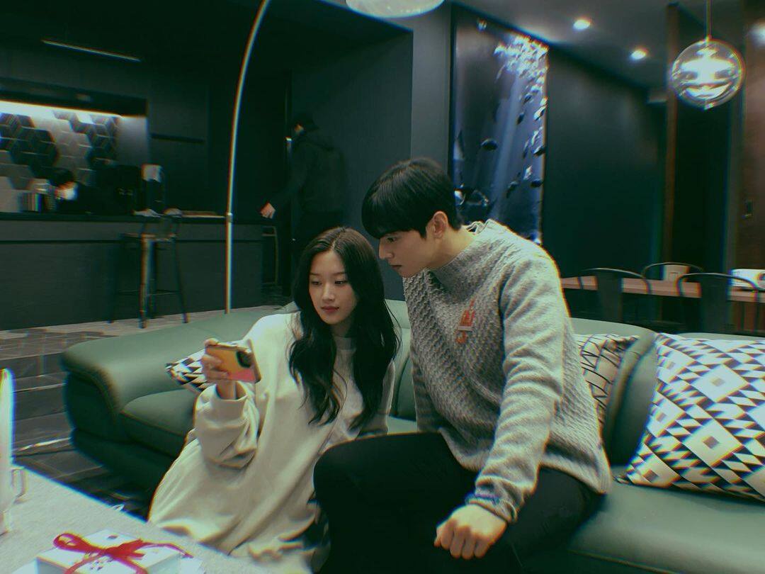 In Photos: Behind The Scenes With The Cast Members Of "True Beauty ...