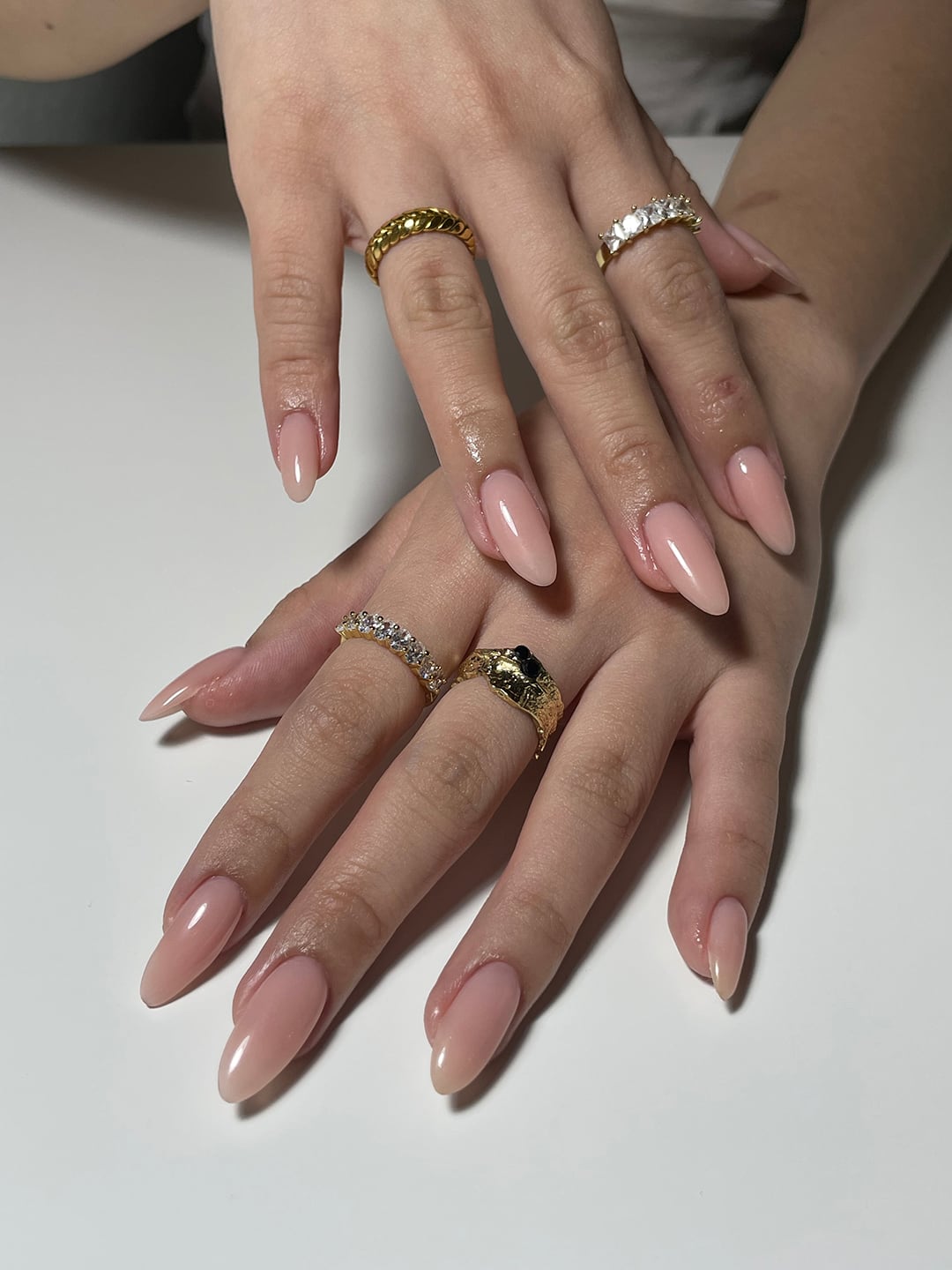 The Russian Manicure Technique Helps Your Nails Grow Longer | Metro.Style