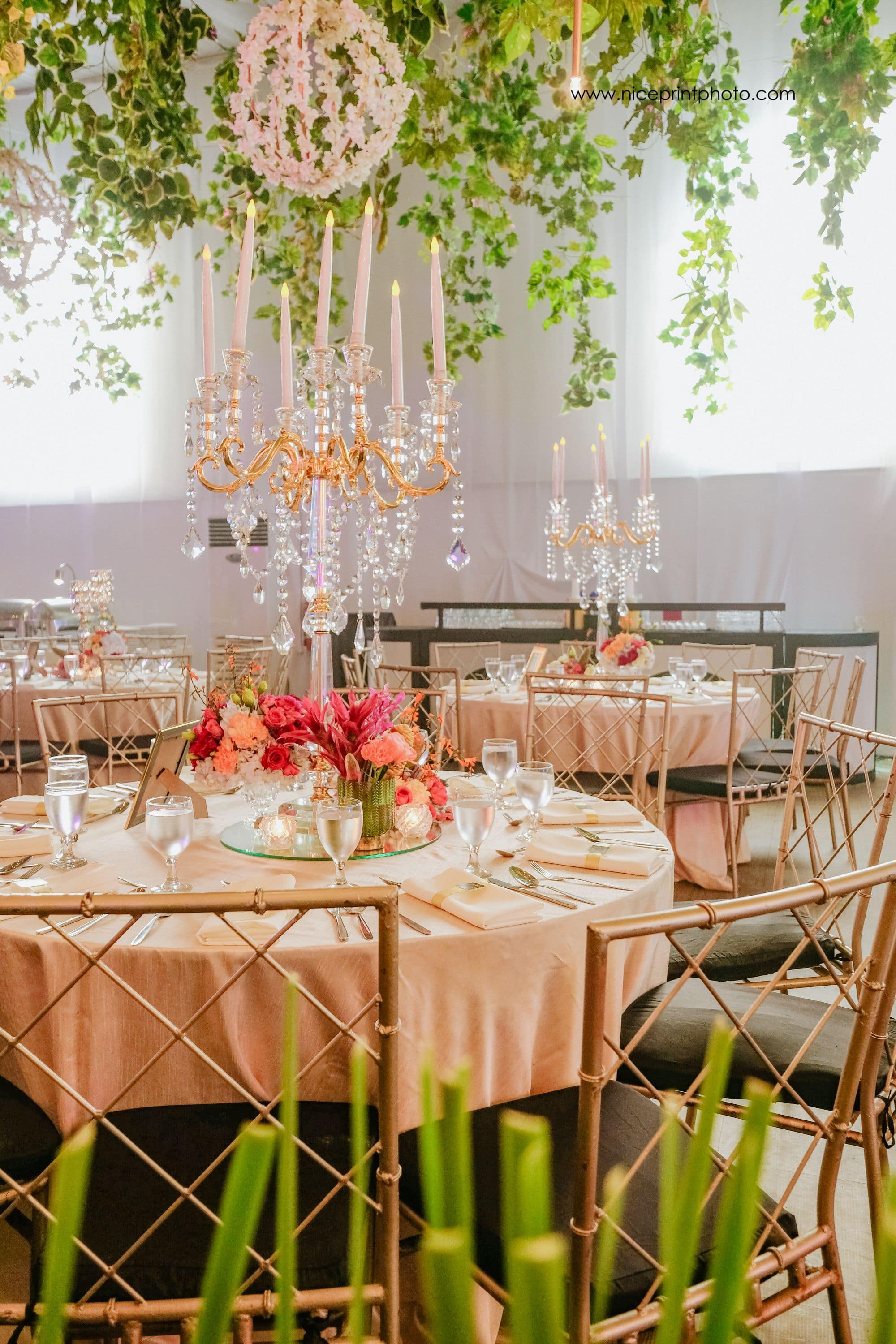 See How This Crazy Rich Asians-Themed Debut Recreated The Movie's ...