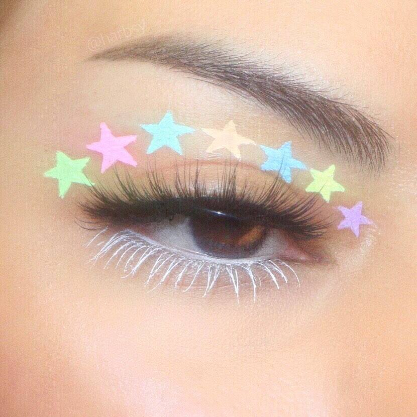 All The Hypnotizing Eye Makeup Looks By Makeup Artist Harbsy | Metro.Style
