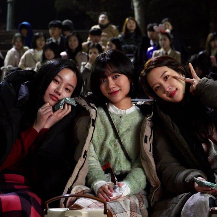 In Photos: Behind The Scenes With The Cast Members Of "True Beauty ...