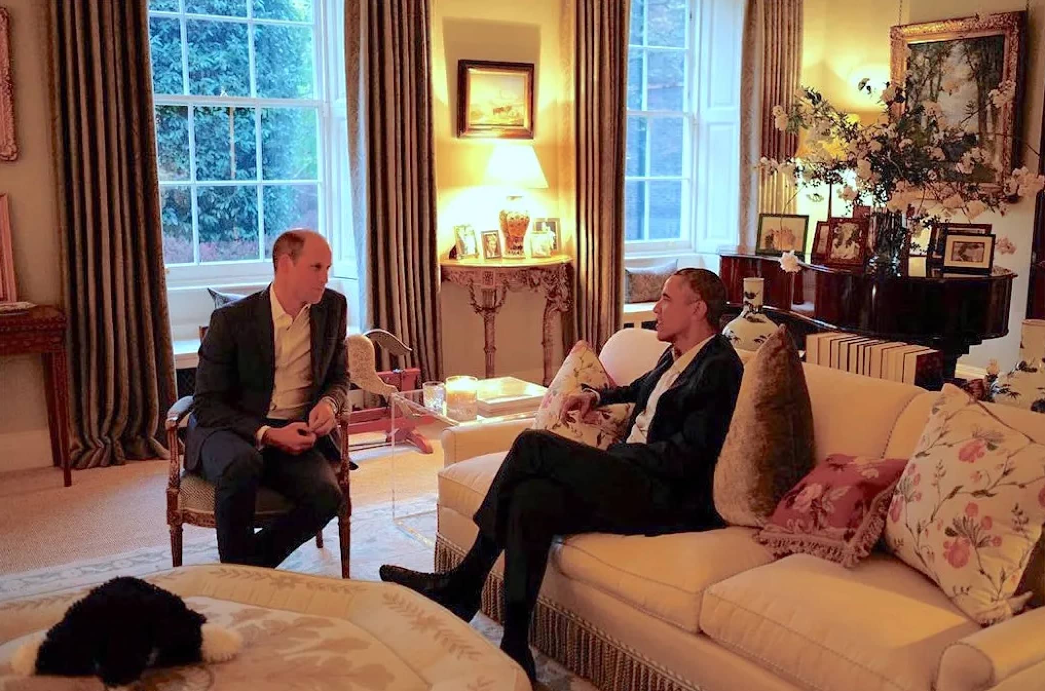 GET THE LOOK: The Sussexes’ Cozy Nott Cott Living Room | Metro.Style