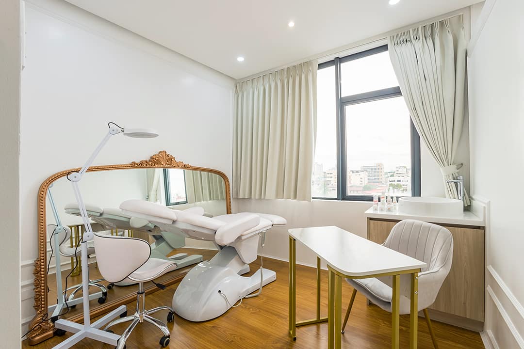 Le Meur Just Opened A Bigger Clinic With More Innovative Beauty ...