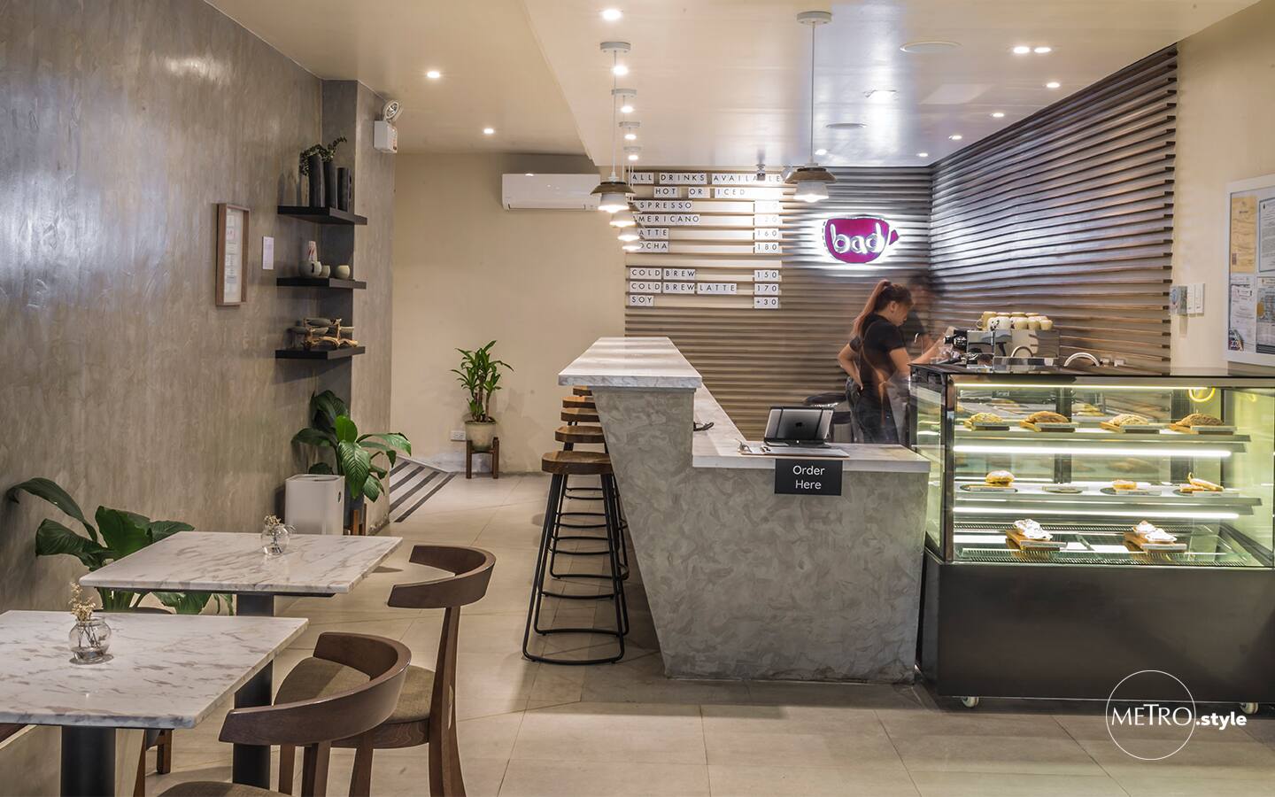 This Cafe Is So Bad It's Good | Metro.Style