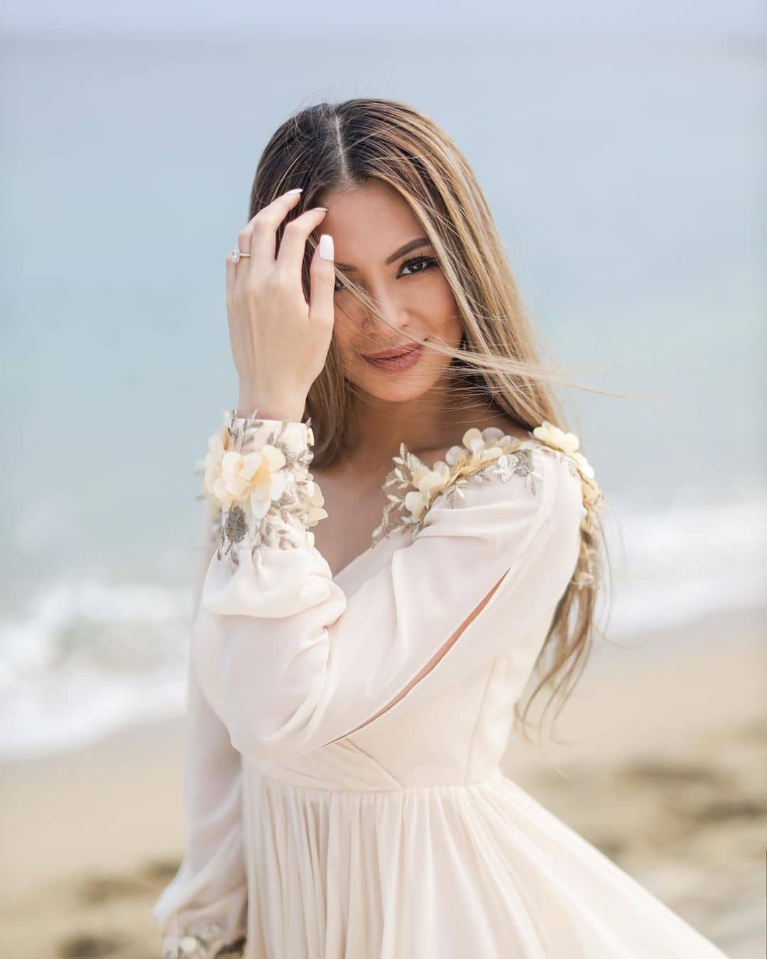 Hot Couple Alert! See Sam Pinto And Anthony Semerad's "Beach Fitness ...