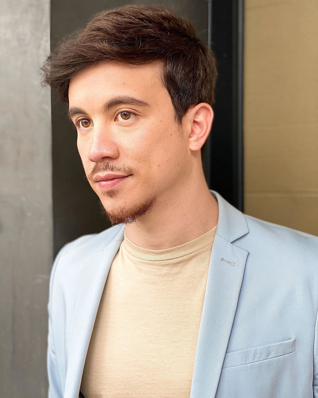 20+ Kapamilya Stars Pay Tribute To Johnny Manahan On His 50th ...