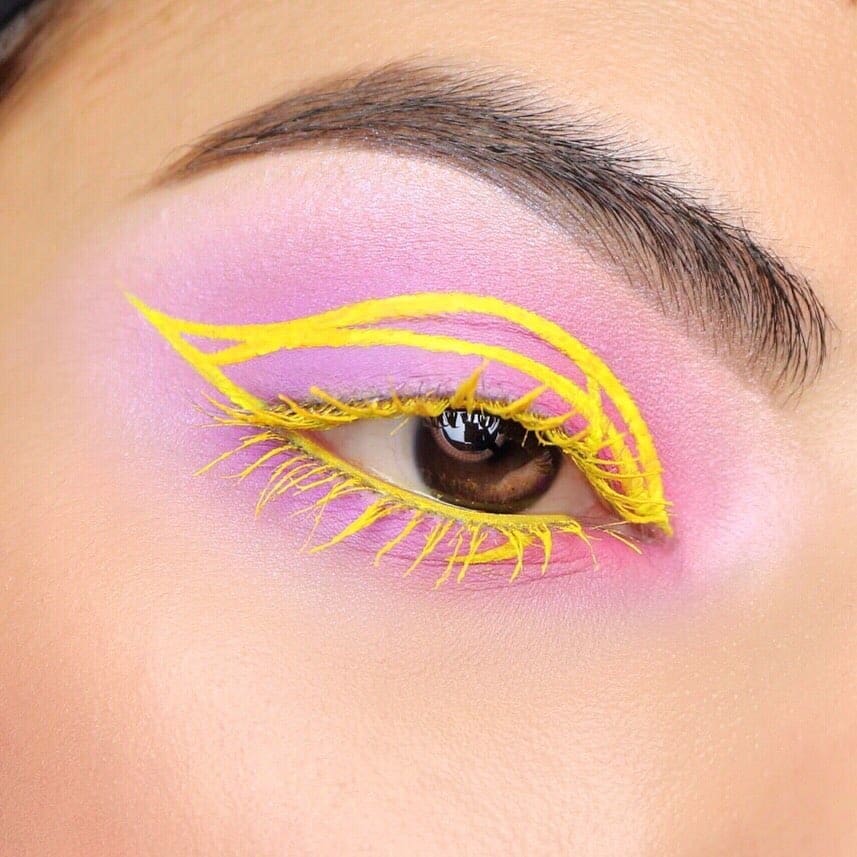 All The Hypnotizing Eye Makeup Looks By Makeup Artist Harbsy | Metro.Style