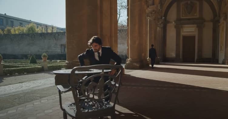 Vincenzo Offers Glimpses Of The Finest In Italian Design, From The ...