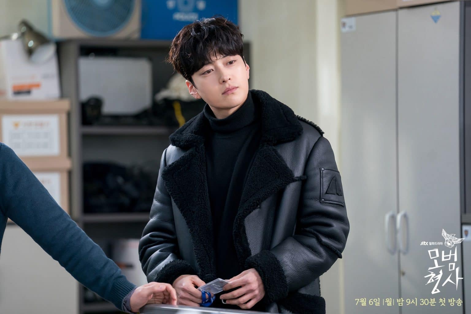 The Hottest Korean Actors As Police Officers And Detectives In K-Dramas ...