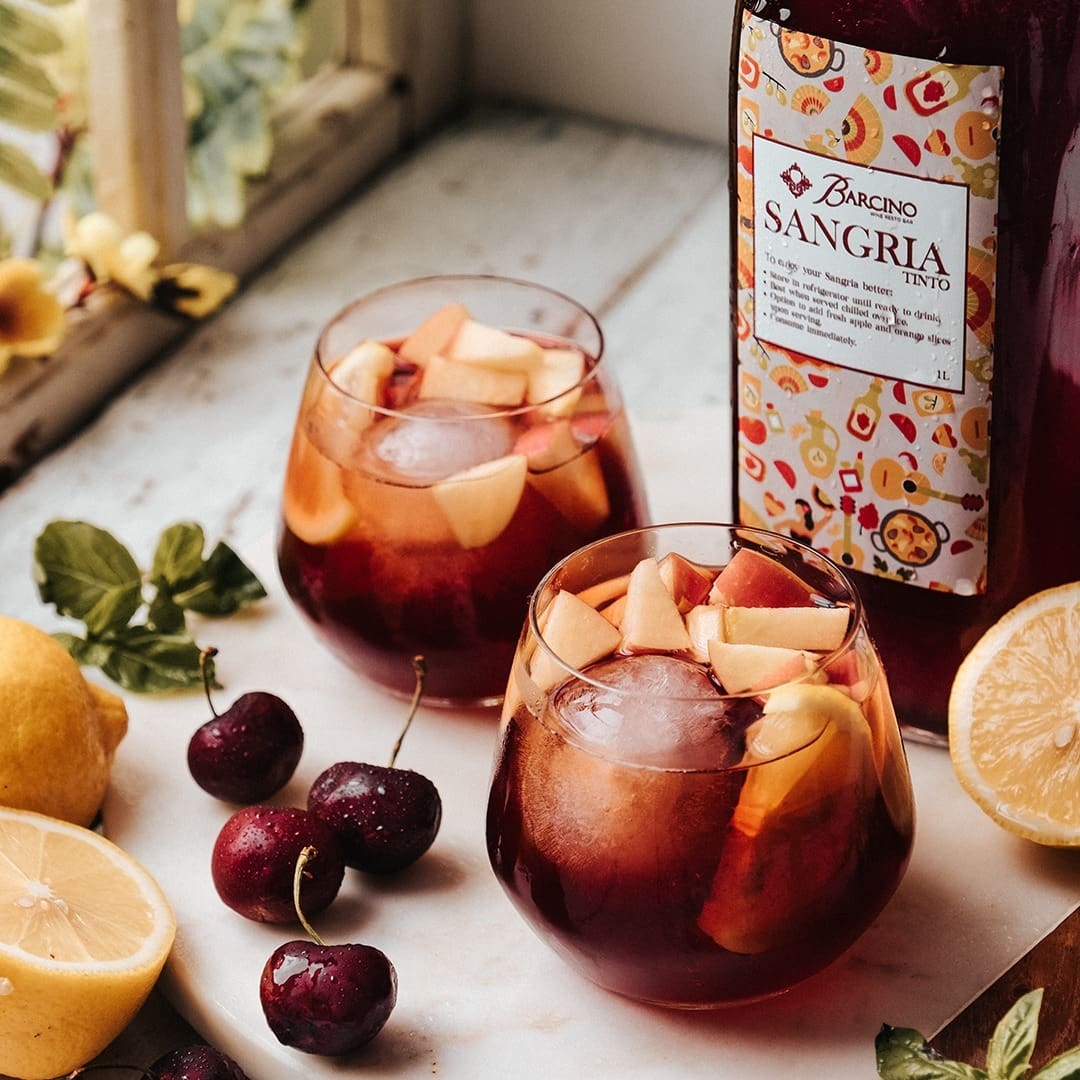 Editor's Picks: The 10 Best Sangrias To Drink Over The Weekend | Metro ...