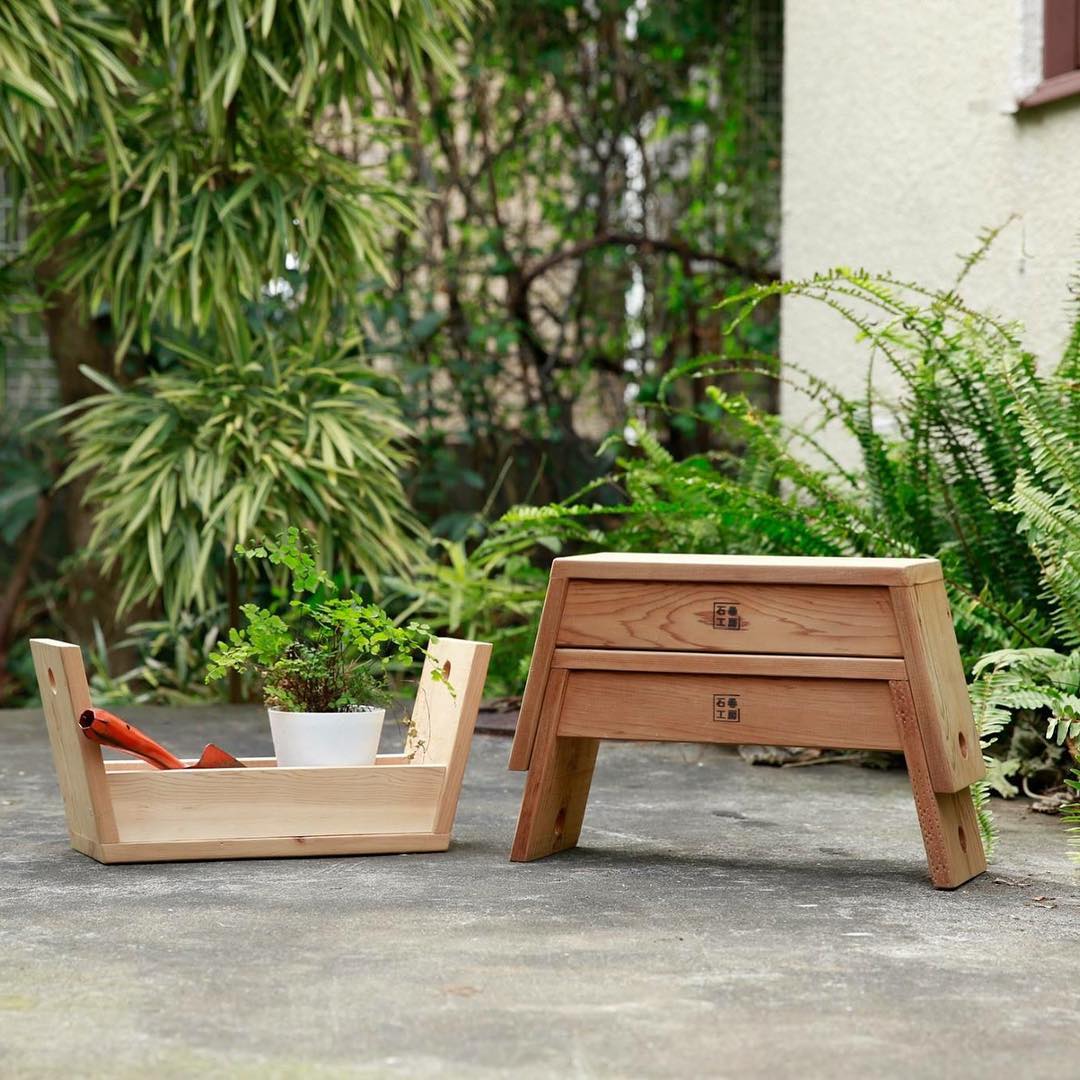 Object Of The Week: The Carry Stool | Metro.Style