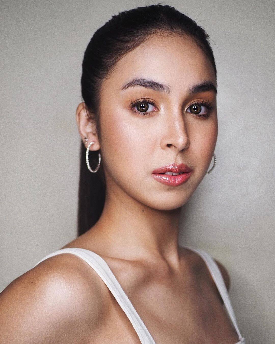 The Pro Files: Mikka Marcaida Lets Us In On Her Best Kept Makeup ...