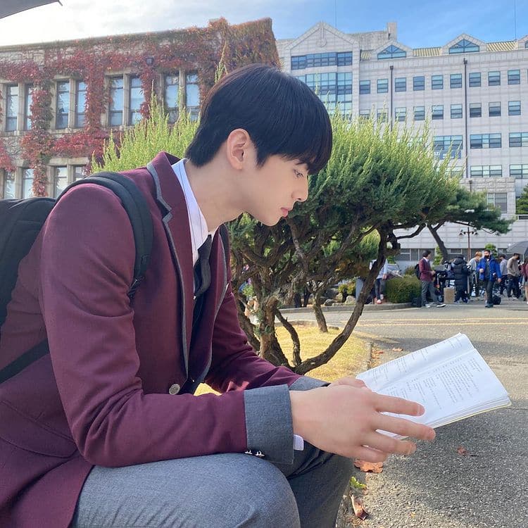 In Photos: Behind The Scenes With The Cast Members Of "True Beauty ...