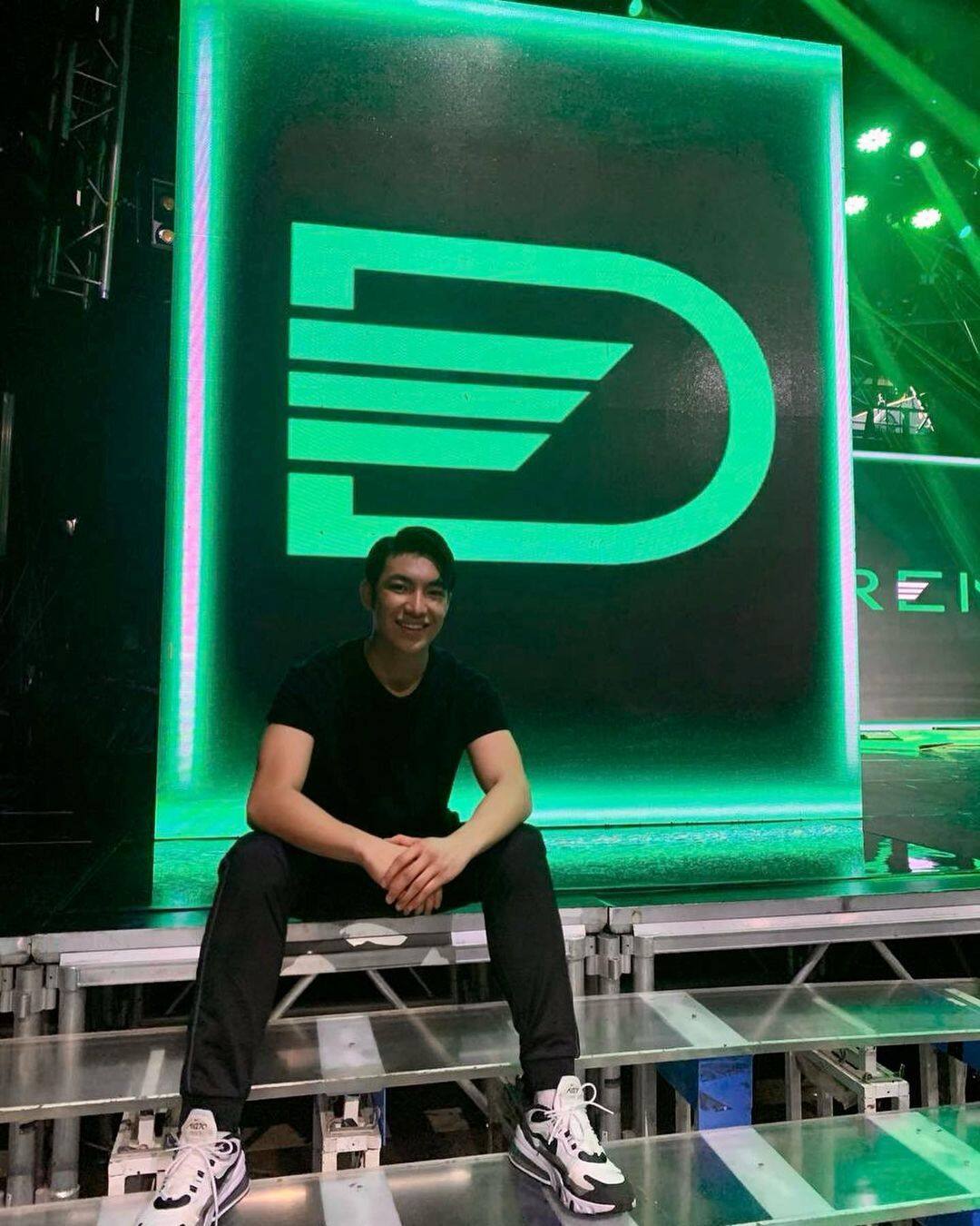 Filipino Artists Who Have Embraced Digital Concerts And Staged Their ...