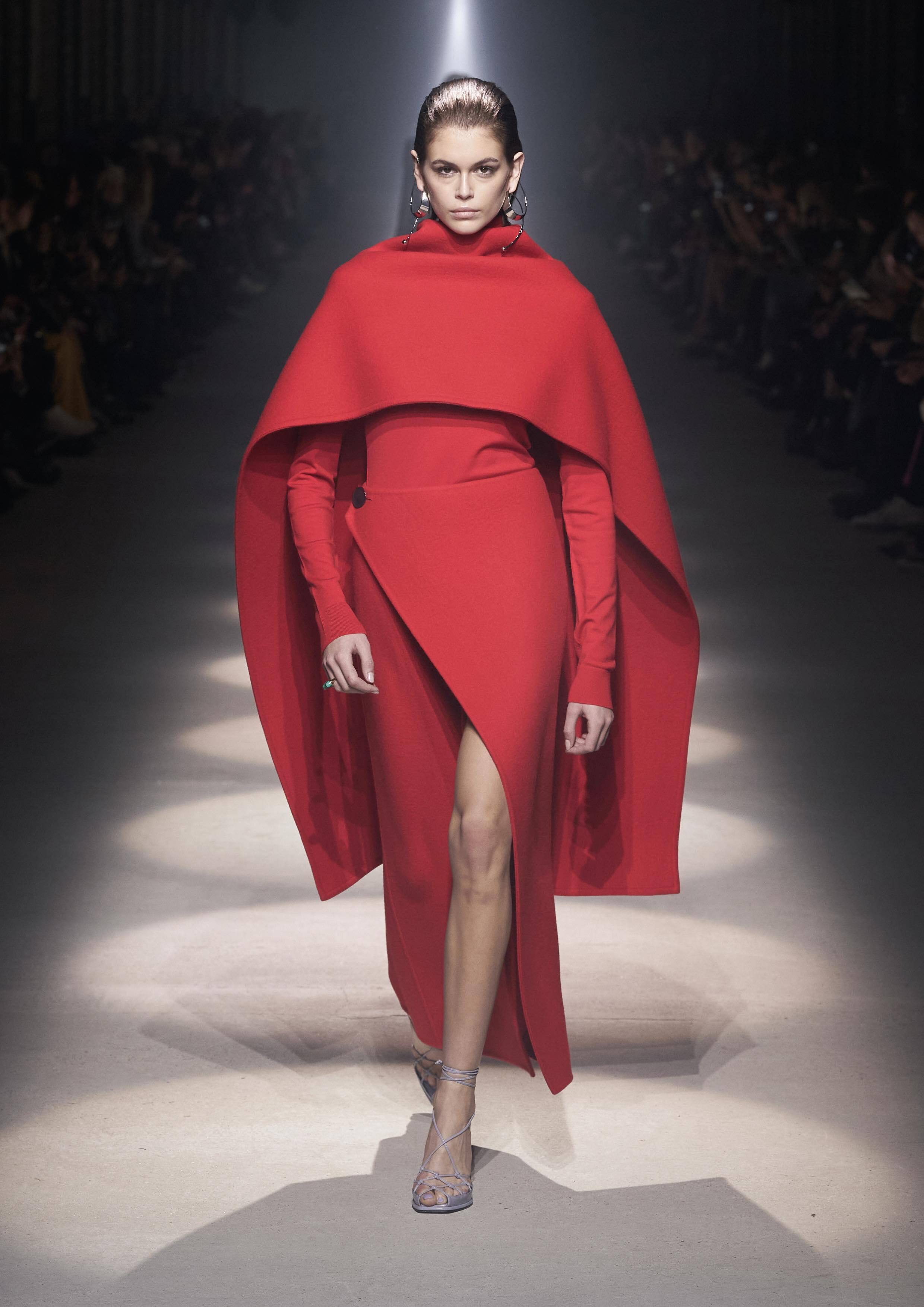 Givenchy F/W 2020 Runway Show Meets RTW With Couture And It’s Dazzling ...