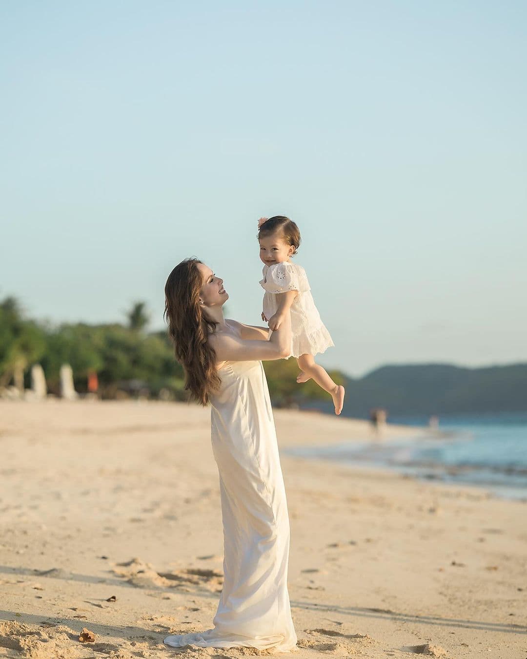 Road To The Dress: Jessy Mendiola's Extraordinary Wedding Looks | Metro ...
