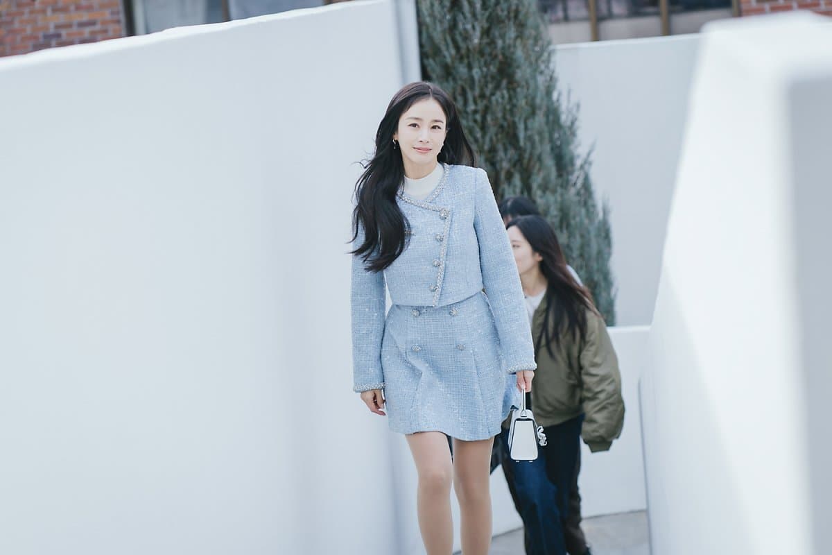 Kim Tae Hee's Ageless Beauty Shines In Her "Welcome To Samdal-Ri ...