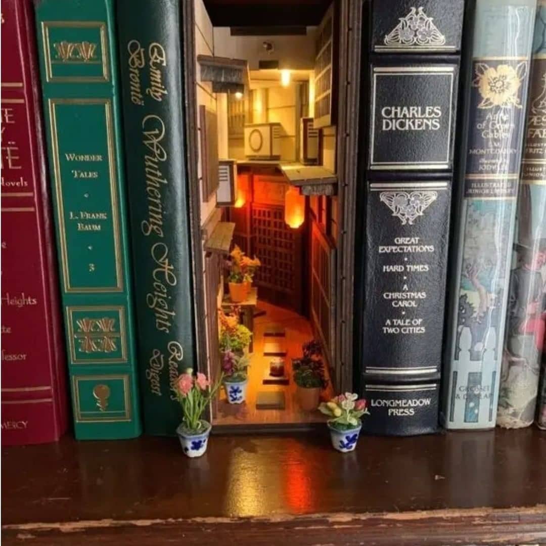 Object Of The Week: The Book Nook | Metro.Style