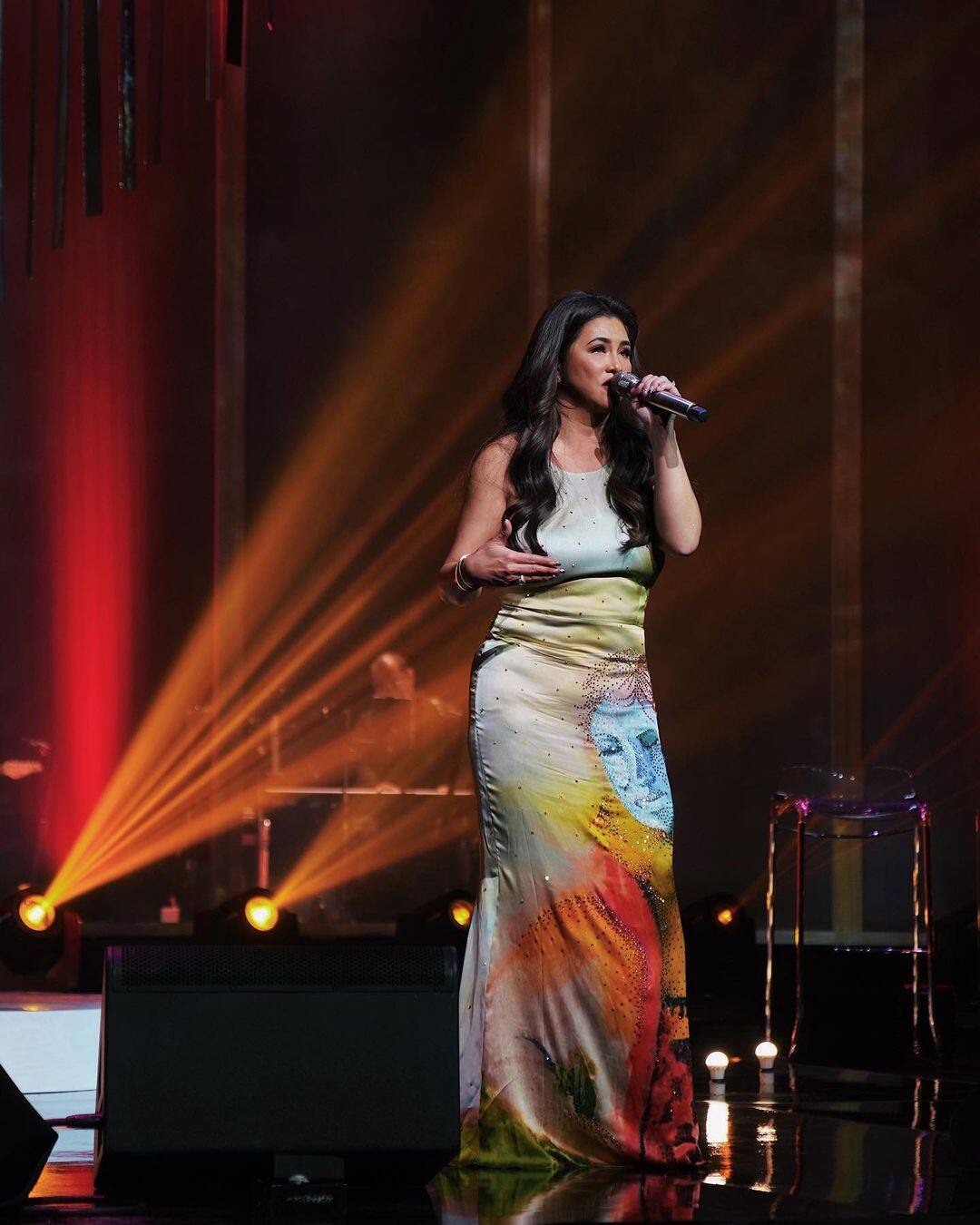 Regine Velasquez Was A Total Stunner In Her “Solo” Concert | Metro.Style