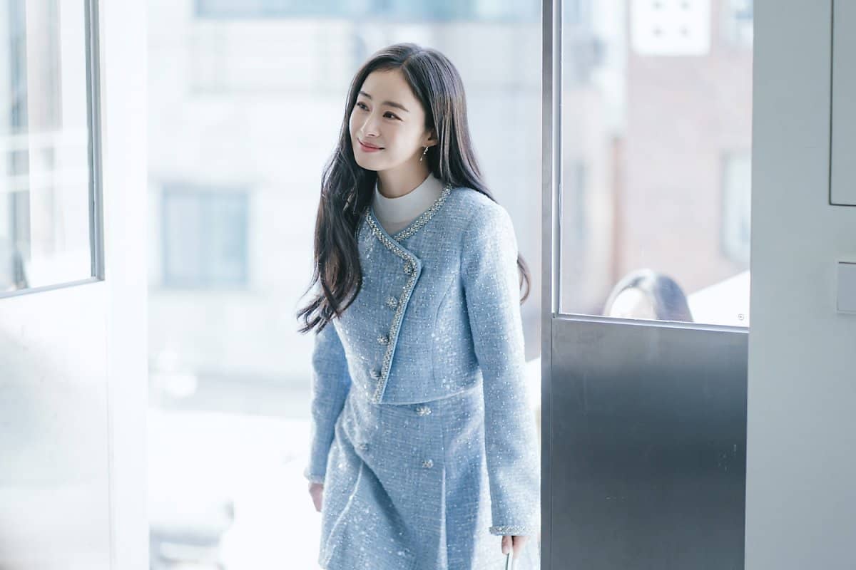 Kim Tae Hee's Ageless Beauty Shines In Her "Welcome To Samdal-Ri ...