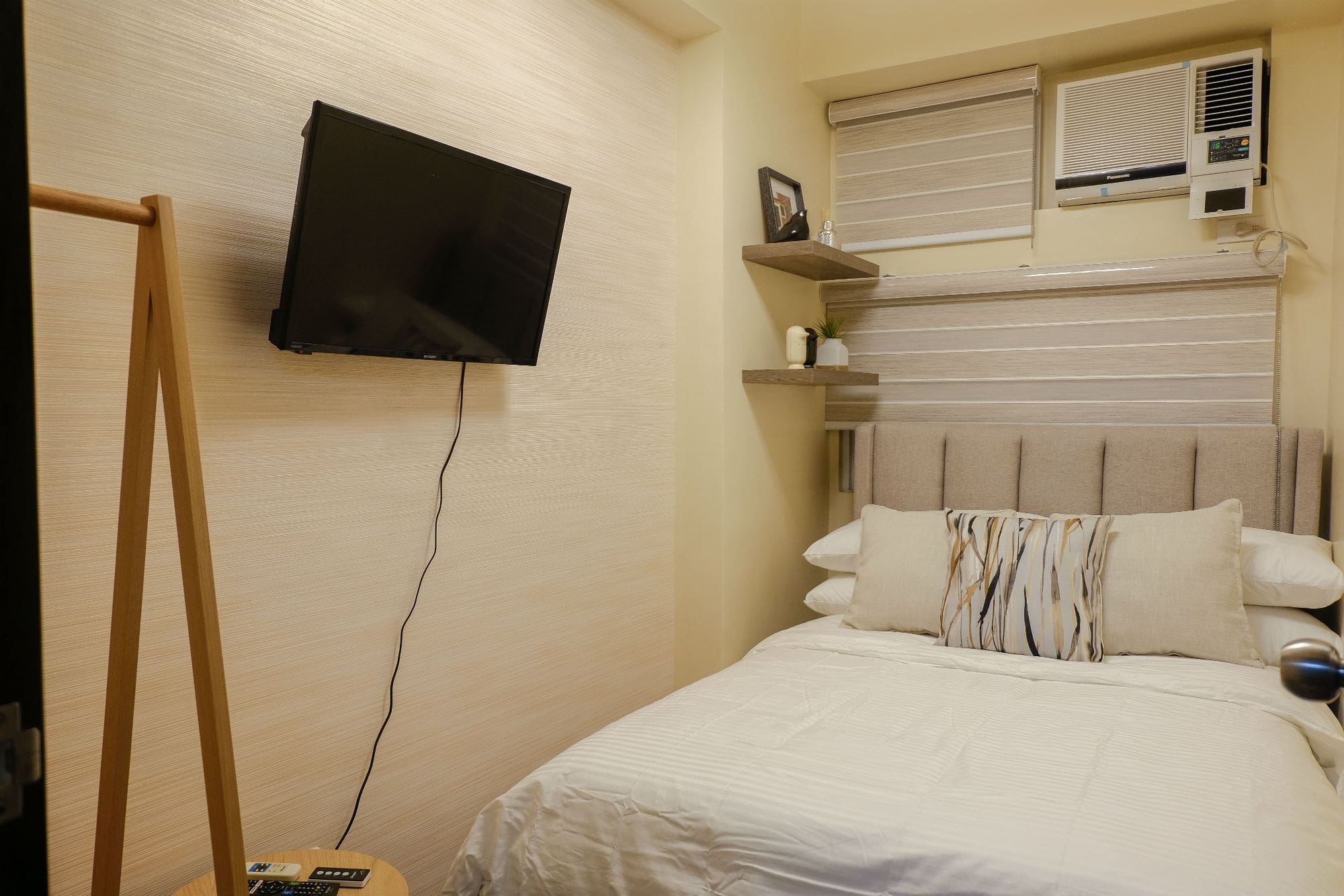 This Two-Bedroom Condo Was Designed and Built in Two Weeks | Metro.Style