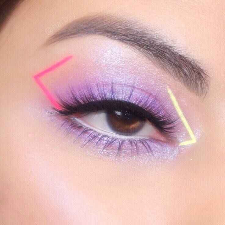 All The Hypnotizing Eye Makeup Looks By Makeup Artist Harbsy | Metro.Style