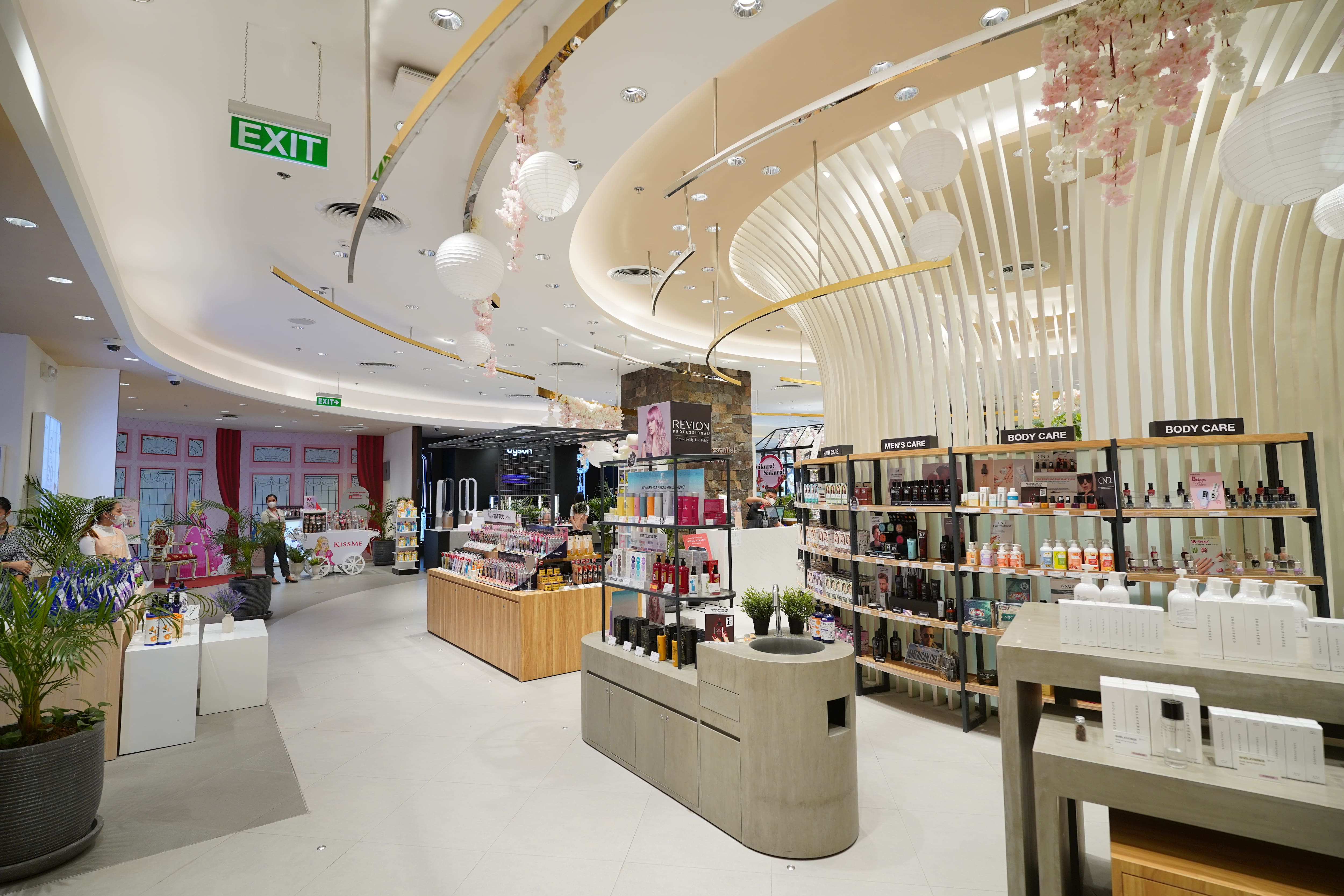 What To Find Inside MITSUKOSHI BGC | Metro.Style