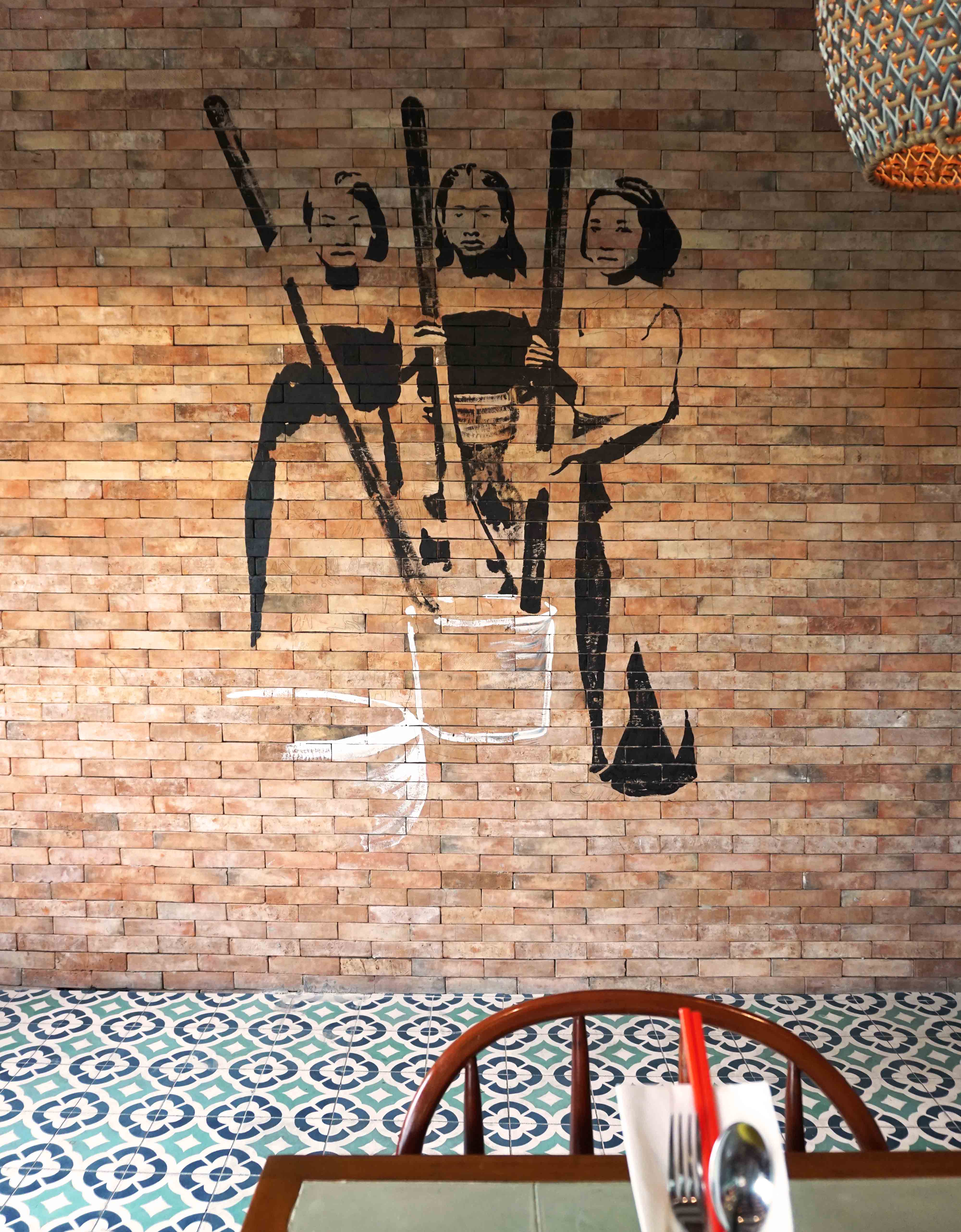 LOOK: Can't Travel? This Restaurant Is The Best Place For Destination ...