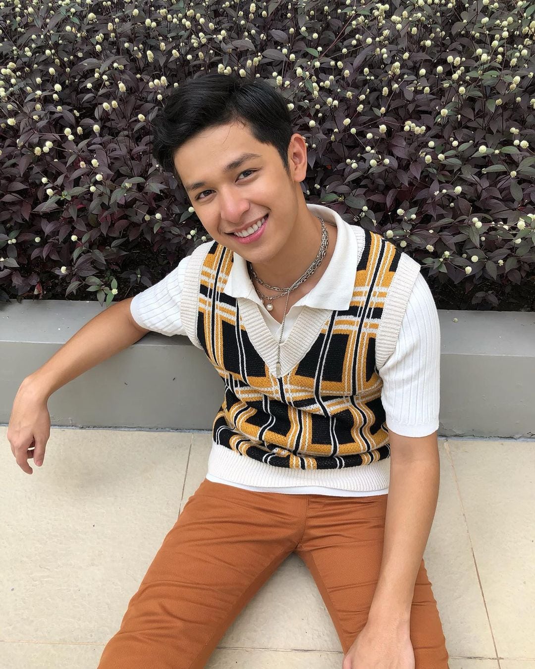10 Young, Rising Filipino Gen Z Stars With The Best Fashion | Metro.Style