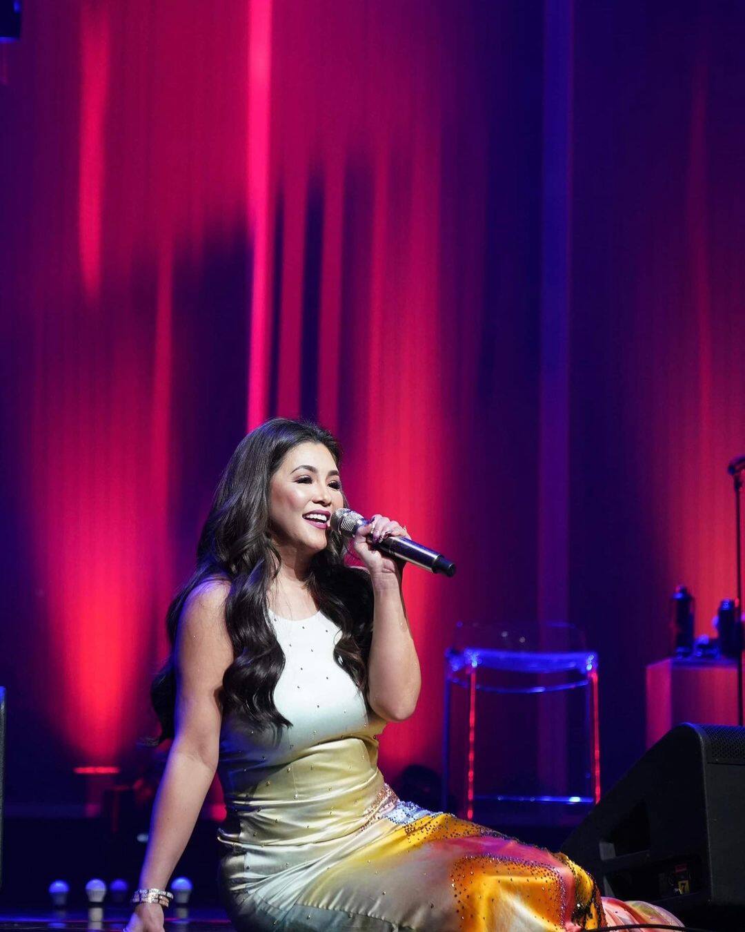 Regine Velasquez Was A Total Stunner In Her “Solo” Concert | Metro.Style