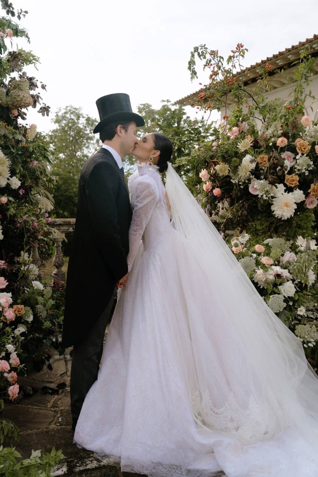 All of Lovi Poe and Monty Blencowe's Heartfelt Lines From Their Wedding ...