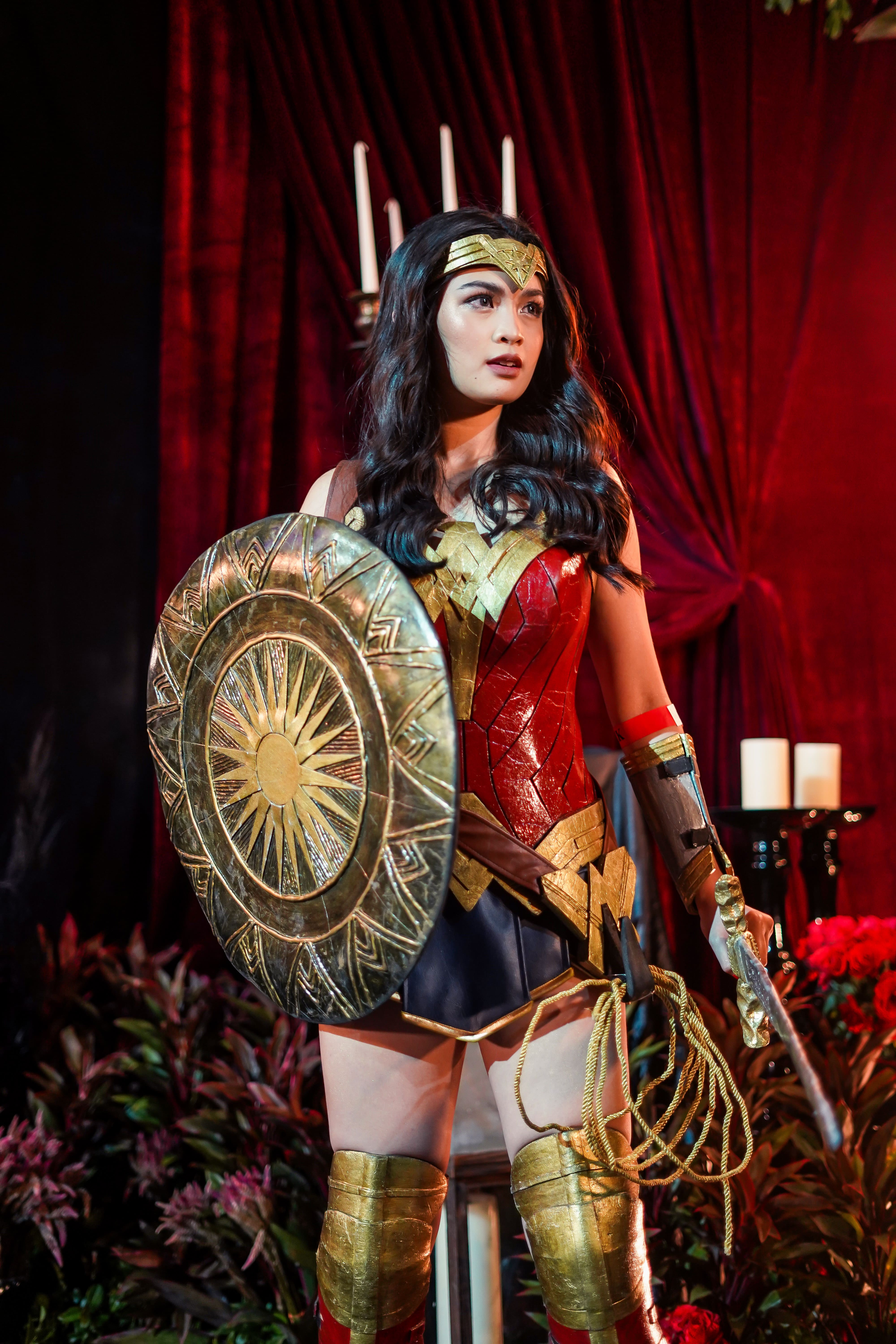 Black Magic Halloween Party: The Sexiest Looks Of The Evening | Metro.Style